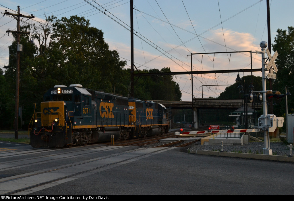 CSX GP40-2 6071 leads C764-10